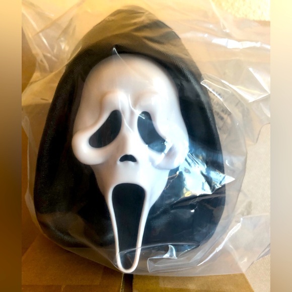 Cinemark | Holiday | Scream Vi Ghostface Cinemark Popcorn Bucket Head ...